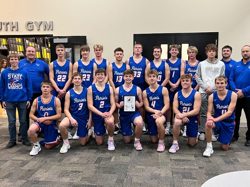 Leigh Community Schools - Boys Win Holiday BB Tournament!