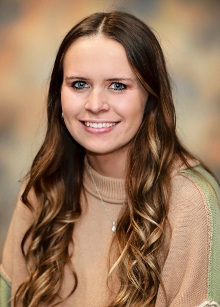 Leigh Community Schools - Leigh Alum Joins Teaching Staff!